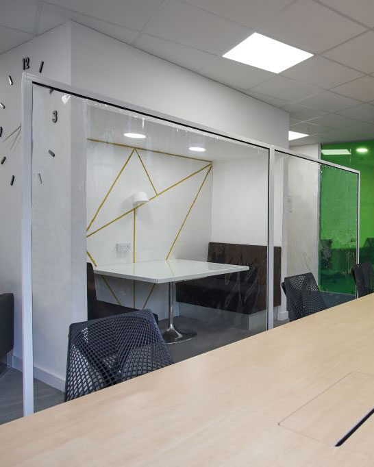 Sauber Freestanding Full-Height Shield Screen